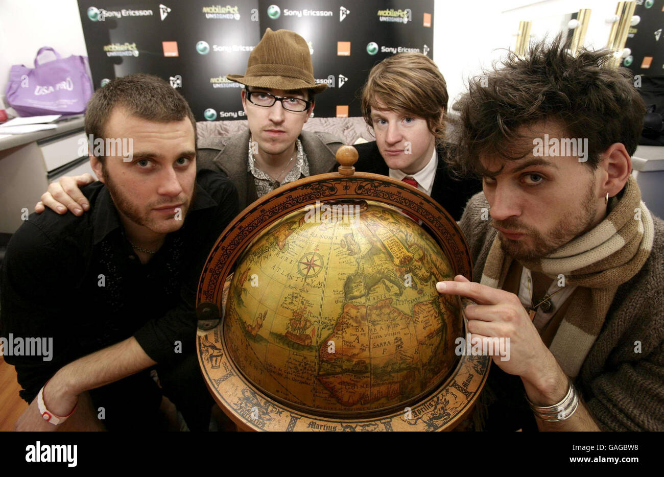 Unsigned band hi-res stock photography and images - Alamy