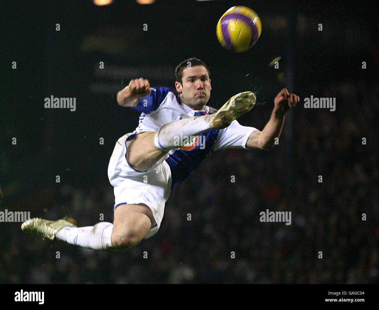 Soccer 2000s hi-res stock photography and images - Alamy