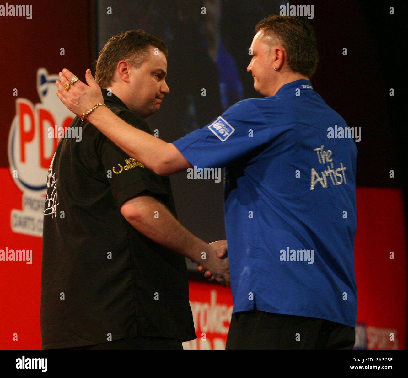 John Part consoles Kevin Painter after beating him 6-2 in the semi ...