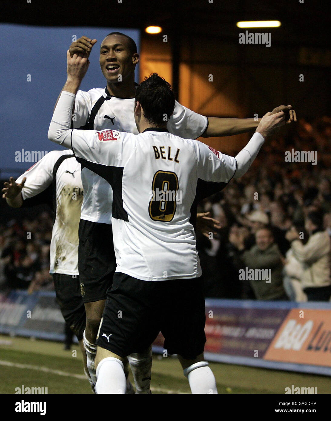 Calvin Andrew of Luton Town celebrates his goal with David Bell during ...