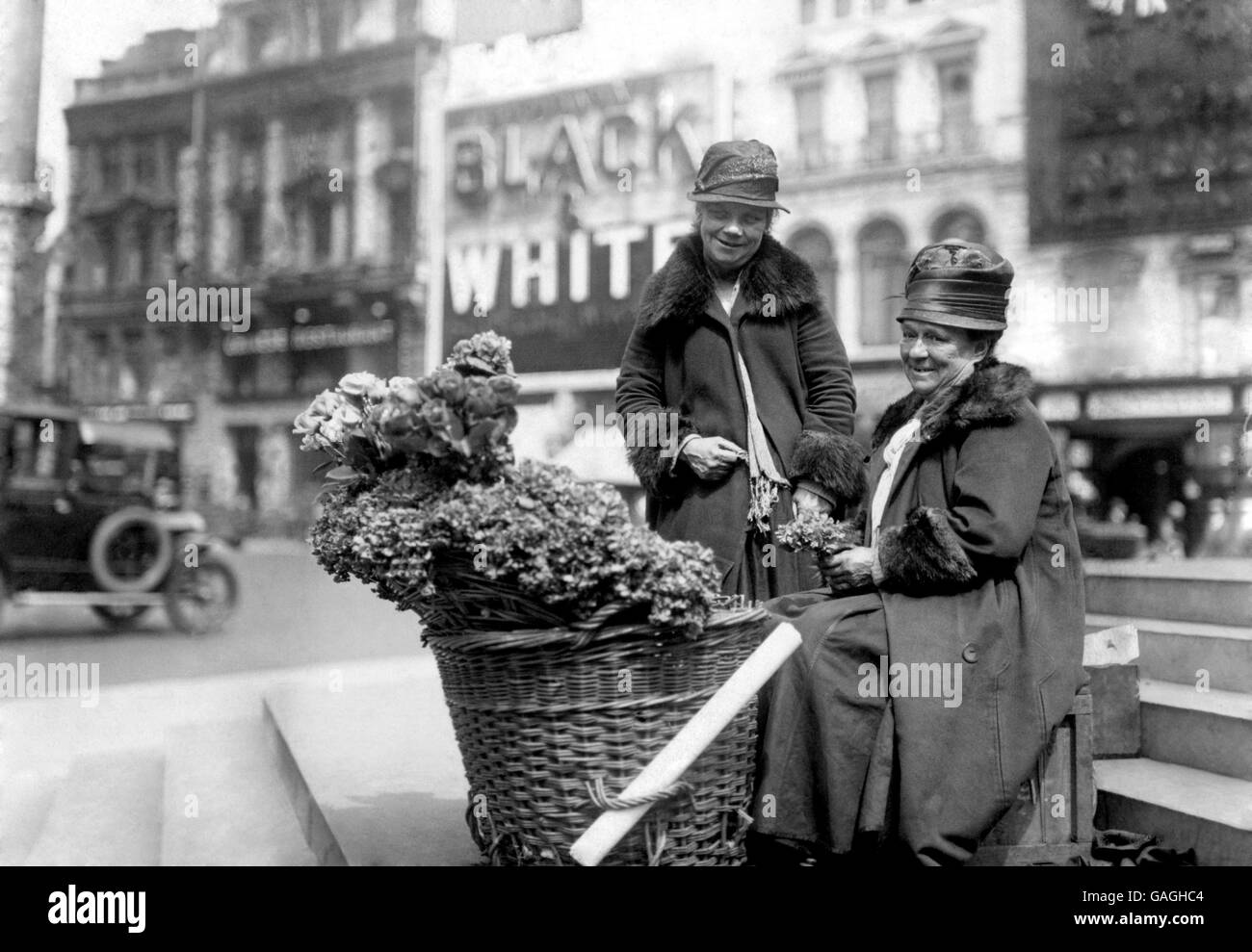 Lizzie sanger hi-res stock photography and images - Alamy