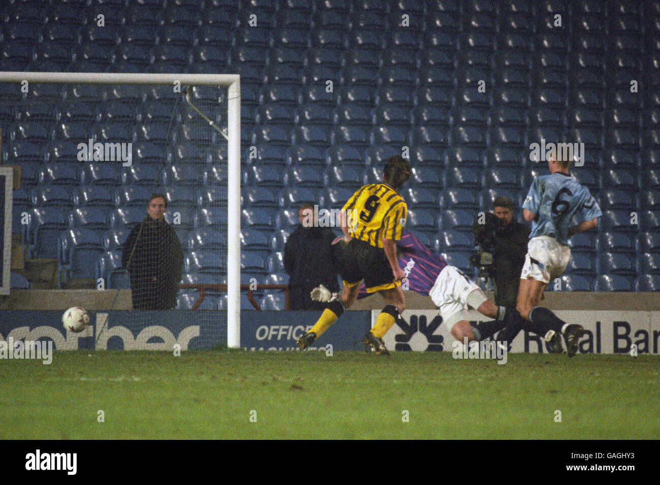 Paul warhurst hi-res stock photography and images - Alamy