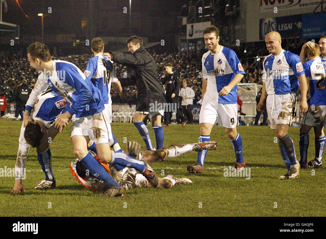 Bristol Rovers players celebrate with goalkeeper Steve Phillips ...