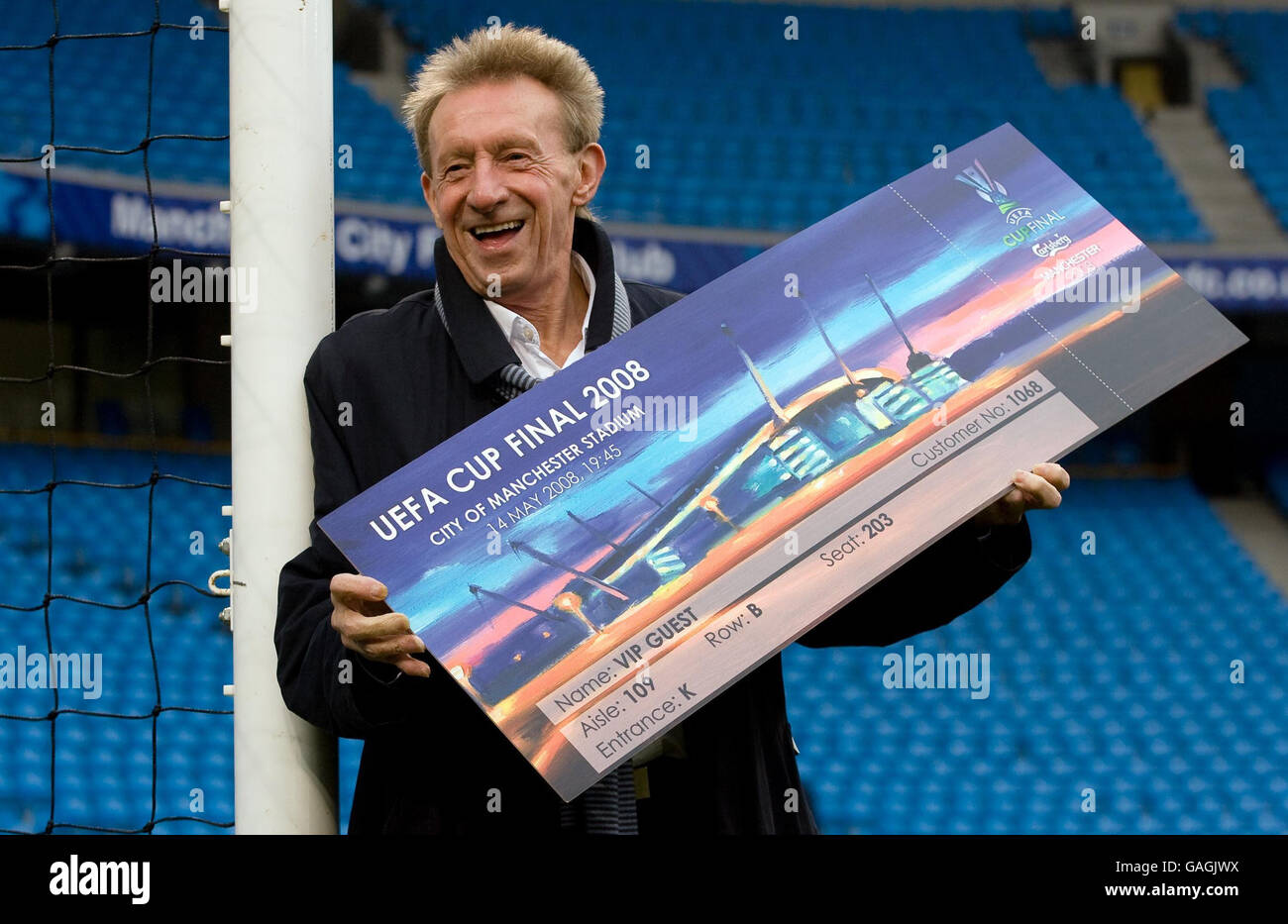 Cup final ticket hi-res stock photography and images - Alamy