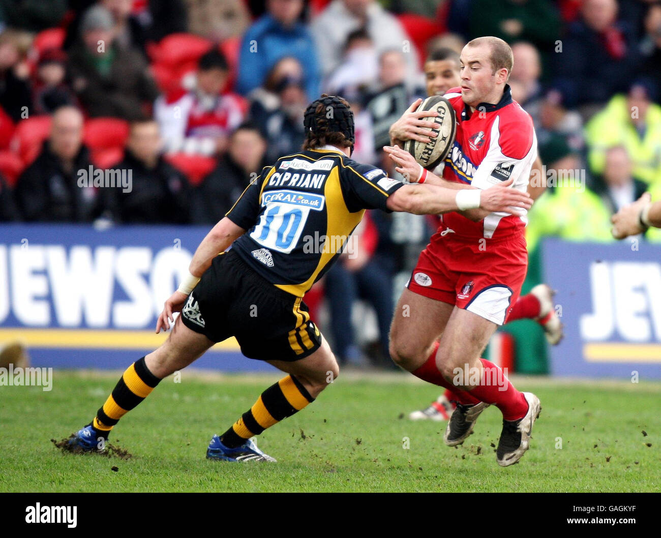 Rugbyu england full length mangrk tackling hi-res stock photography and ...