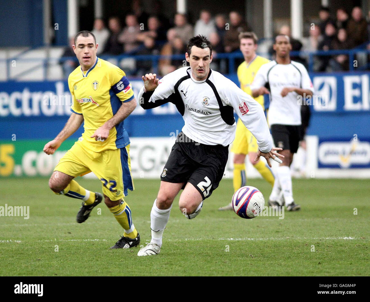 Soccer - League One - Luton Town v Leeds United - Kenilworth Stadium ...