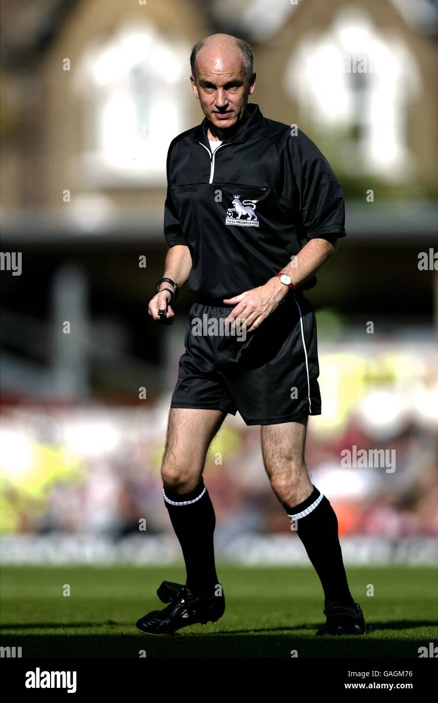 Referee david elleray hi-res stock photography and images - Alamy
