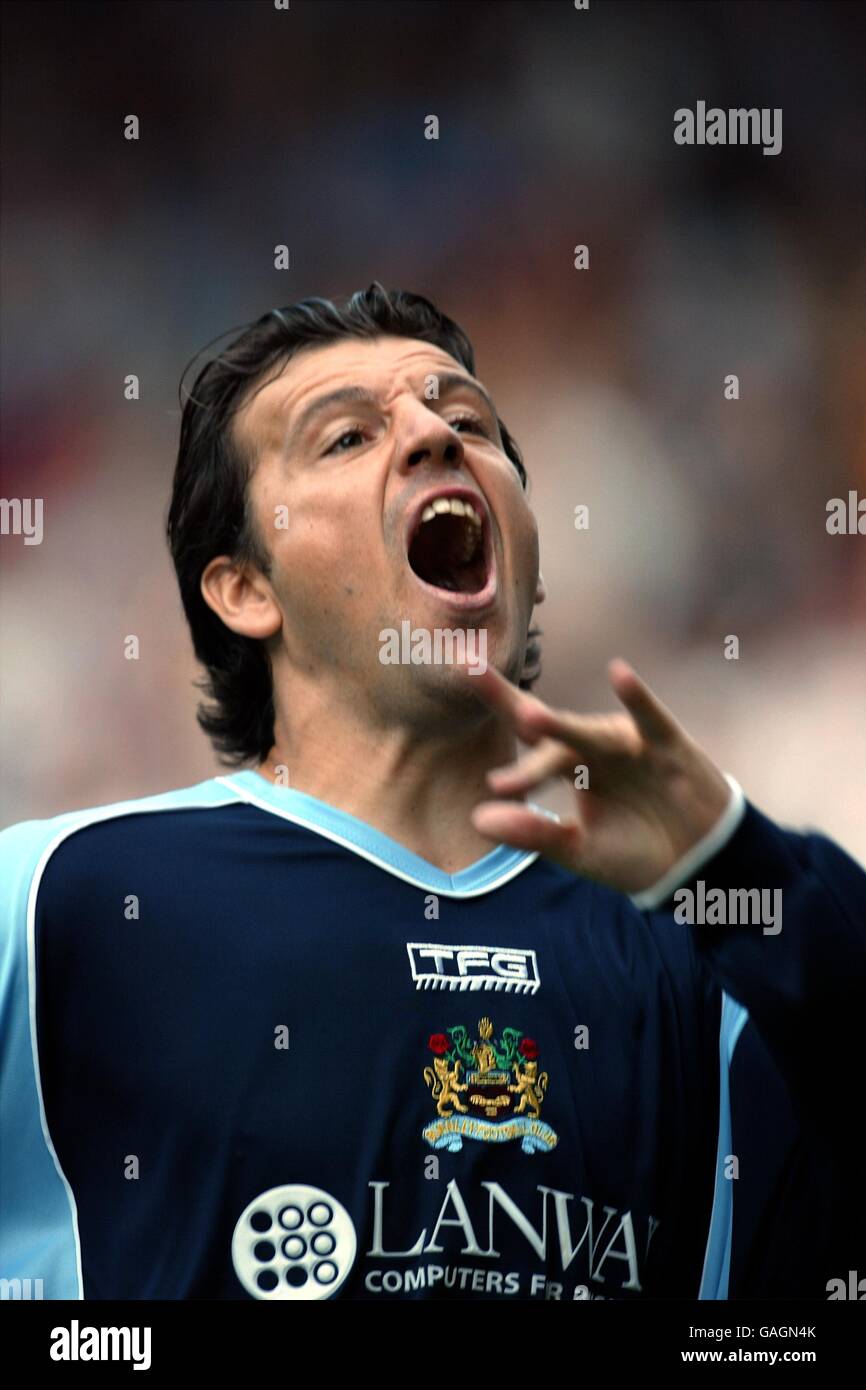 Burnley's Robbie Blake celebrates scoring against Bradford City Stock ...