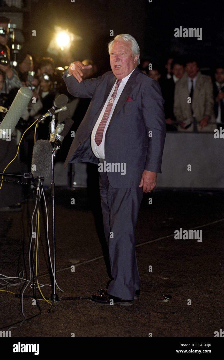 Politics - Virgin Flight Hostages- Edward Haeth Stock Photo - Alamy