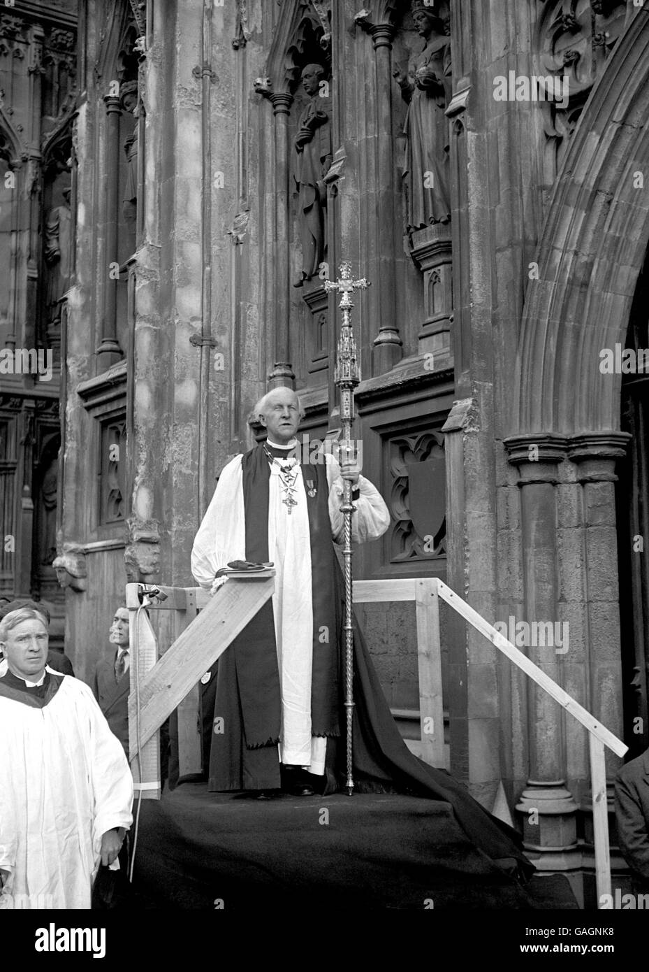 The enthronement of Cosmo Lang as Archbishop of Canterbury Stock Photo ...