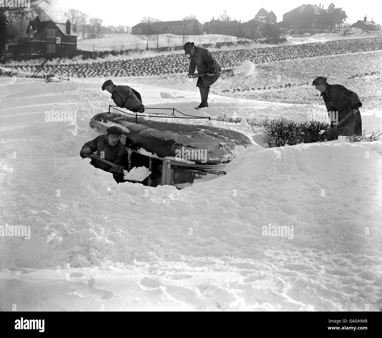 British Weather - Snow - Redhill - 1927 Stock Photo - Alamy