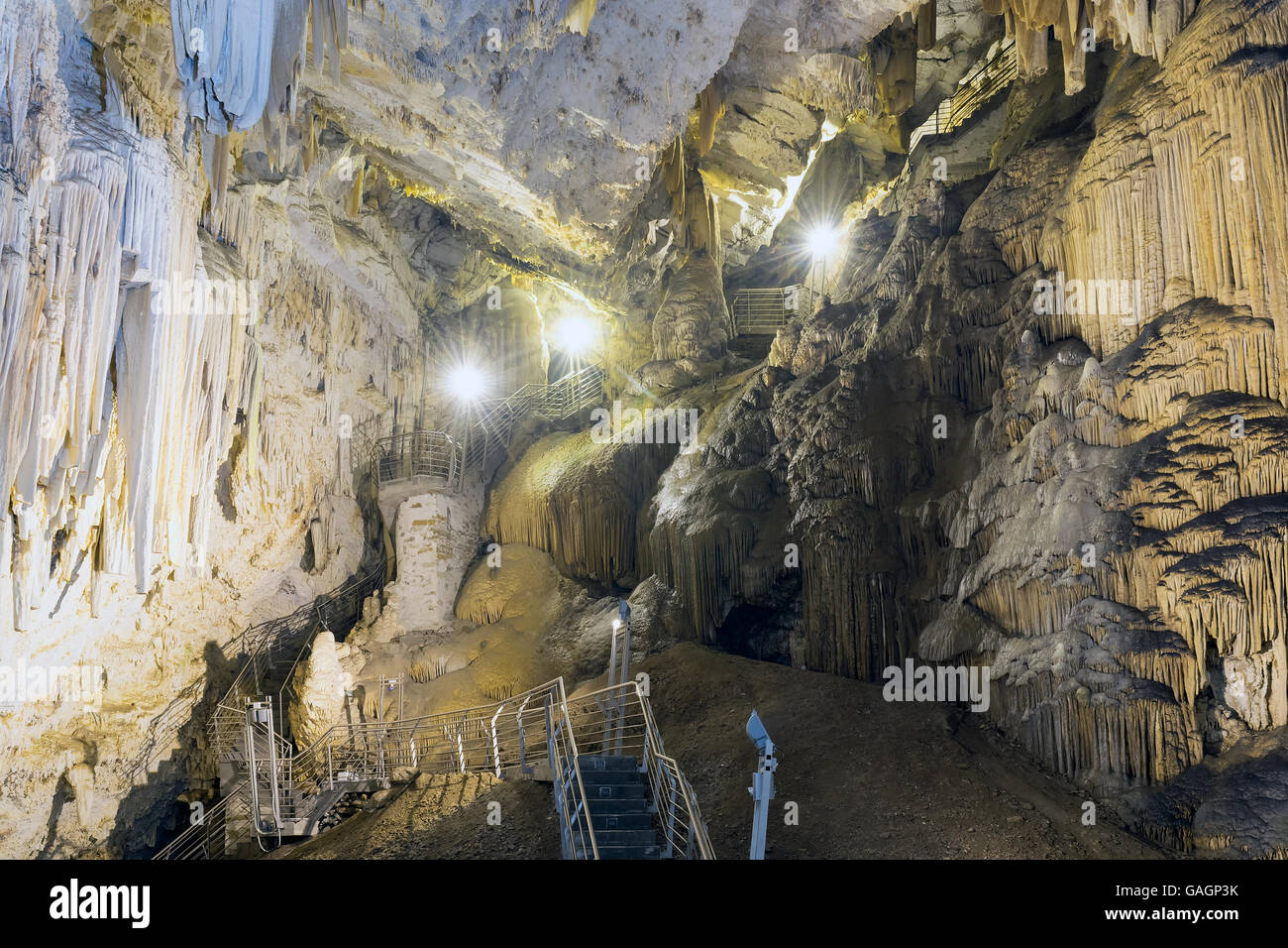 Stalactites and stalagmites cave hi-res stock photography and images ...