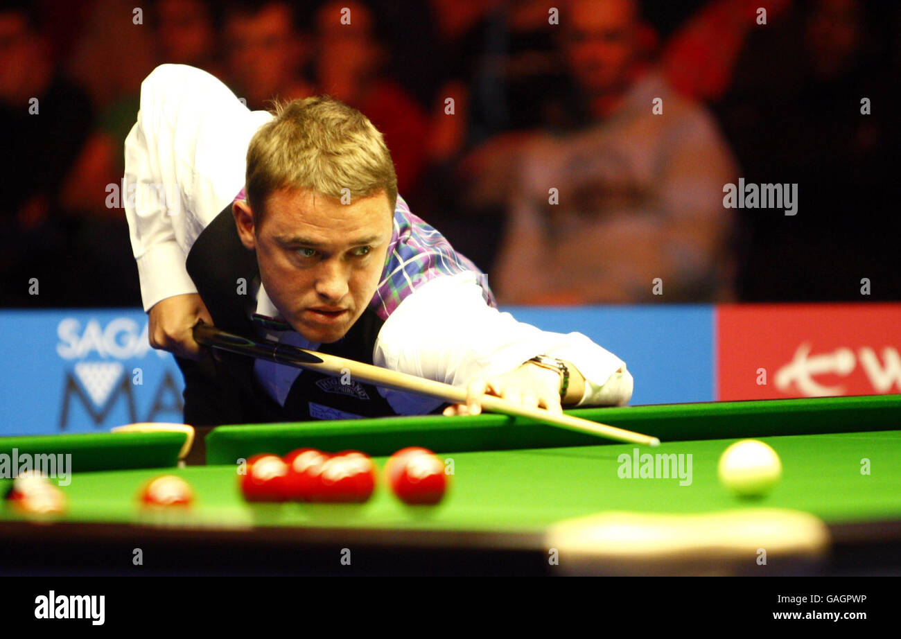Snooker - SAGA Insurance Masters - Day Two - Wembley Arena. Stephen ...