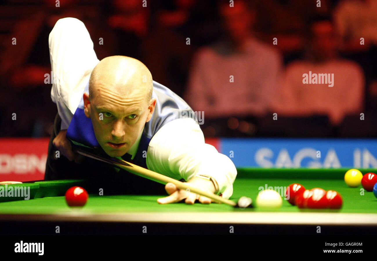 Snooker - SAGA Insurance Masters - Day Two - Wembley Arena Stock Photo ...