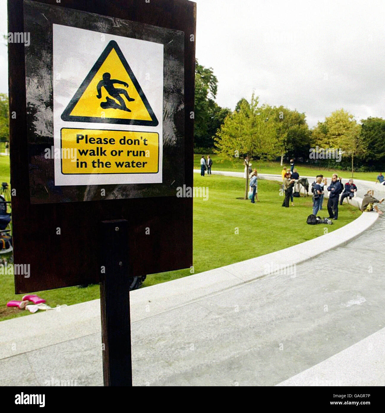 Memorial Signs Oak Wooden Memorial Grave Tree Marker With Personalised