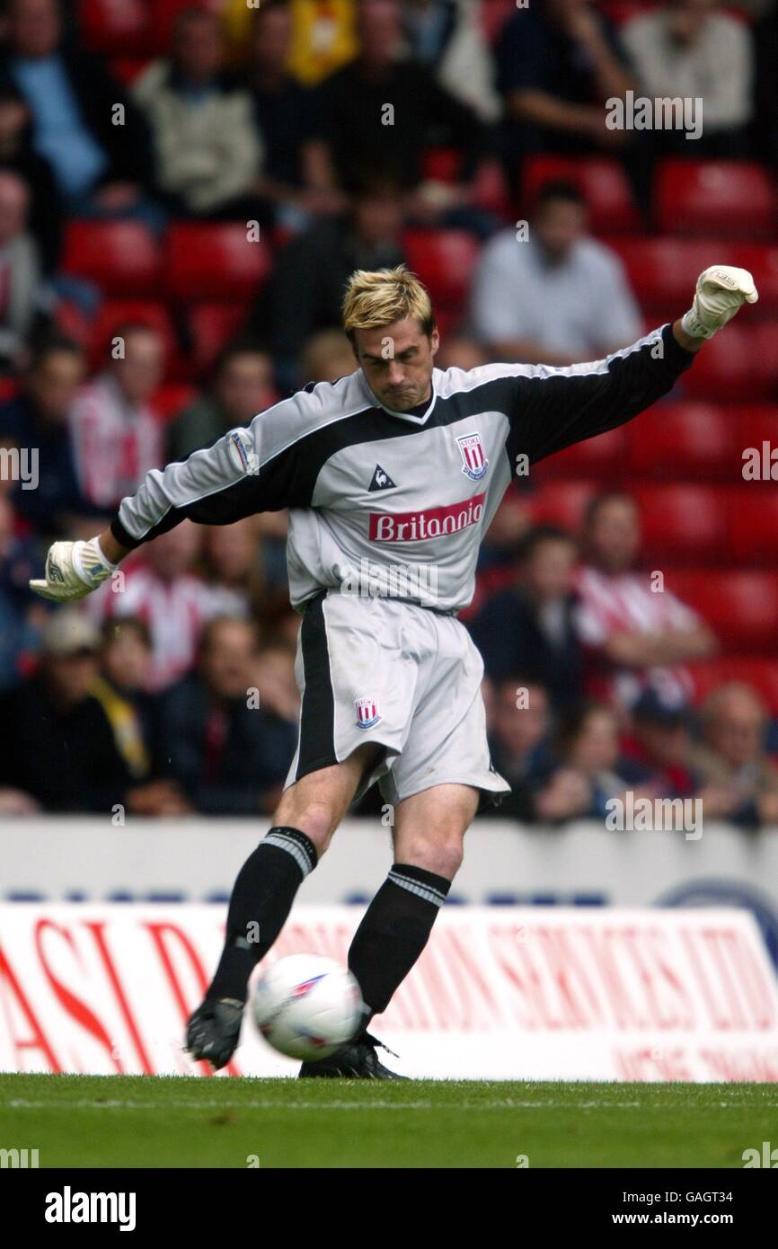 Stoke city goalkeeper neil cutler hi-res stock photography and images ...
