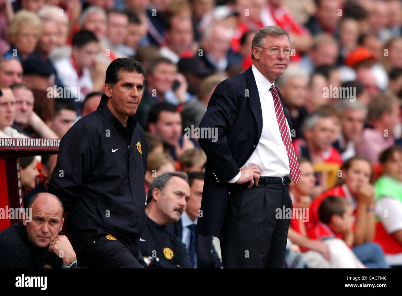 Manchester uniteds coach sir alex ferguson hi-res stock photography and ...