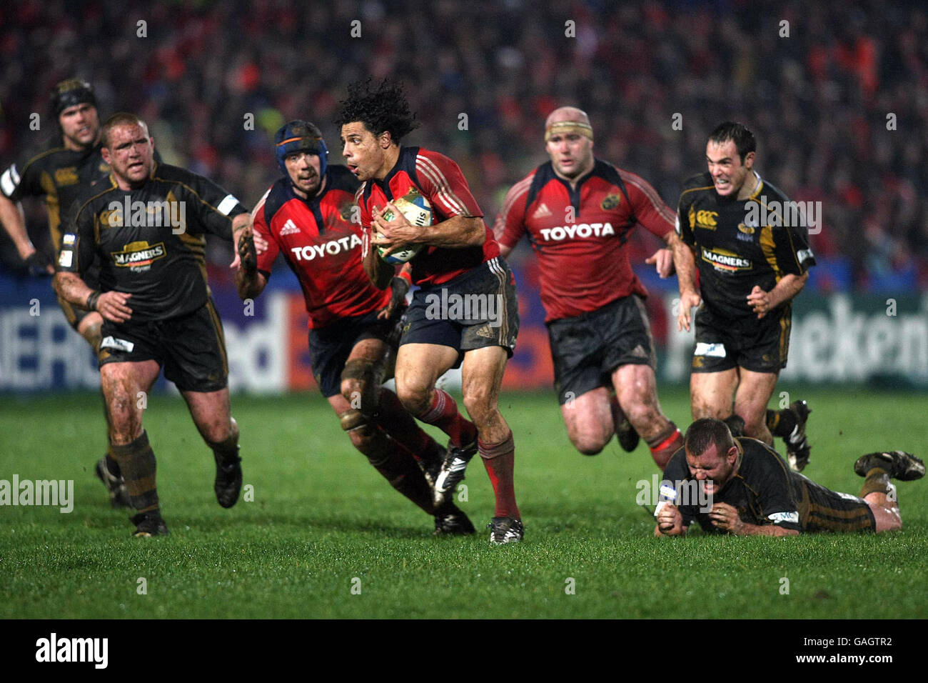 Munsters doug howlett heineken cup match thomond park hi-res stock ...