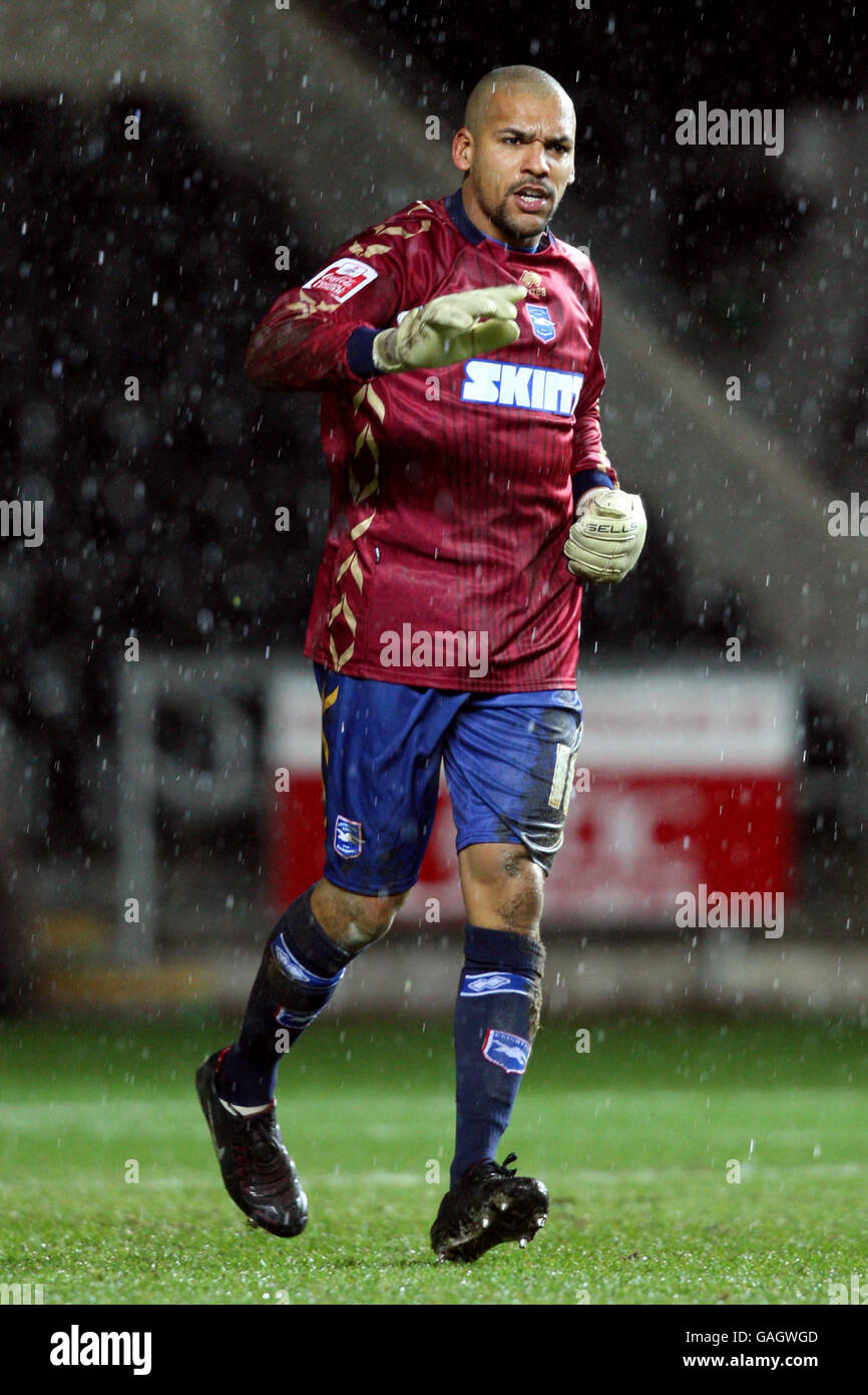 Soccer - Johnstone's Paint Trophy - Southern Section - Semi-Final ...