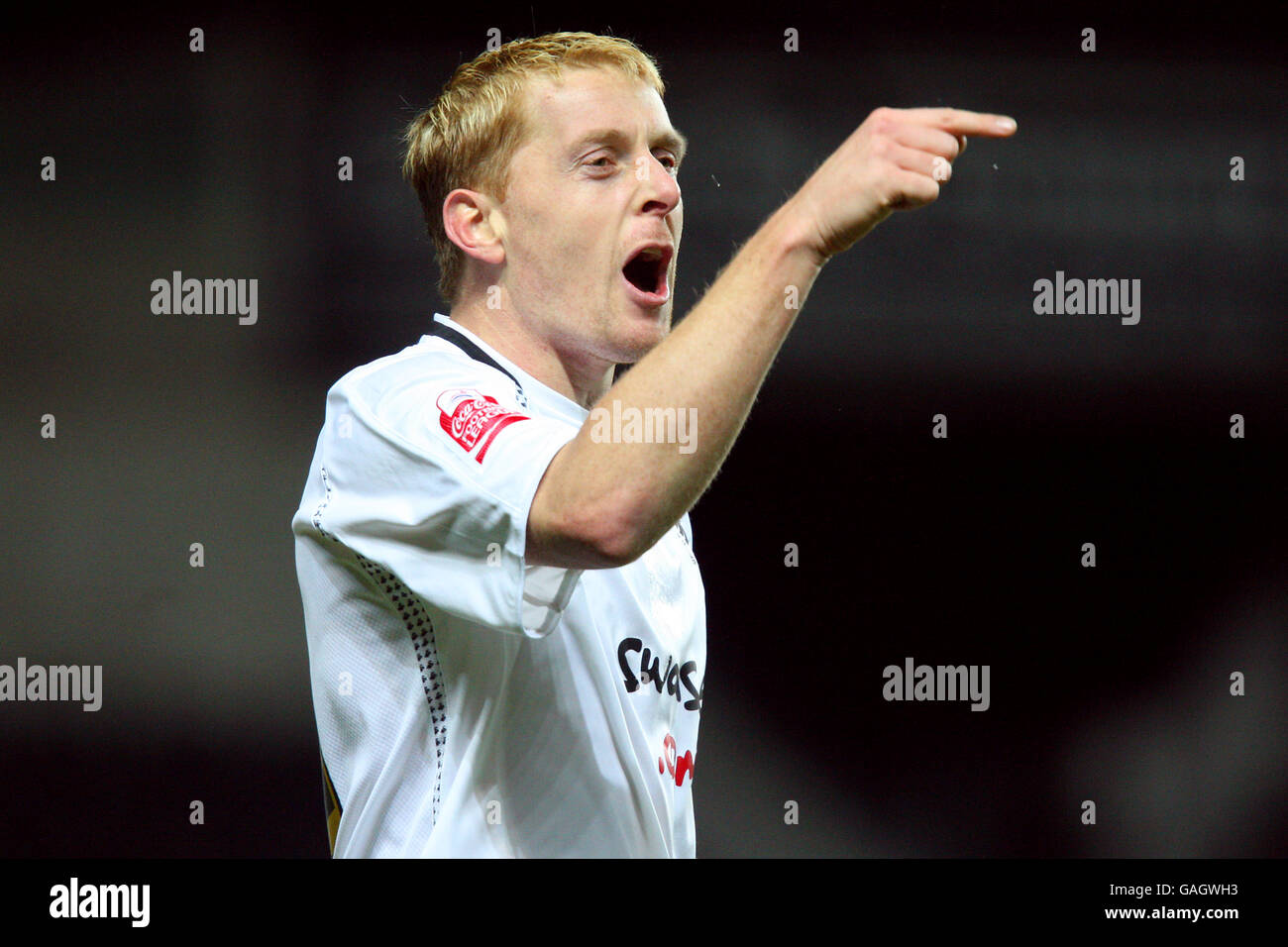 Soccer - Johnstone's Paint Trophy - Southern Section - Semi-Final ...