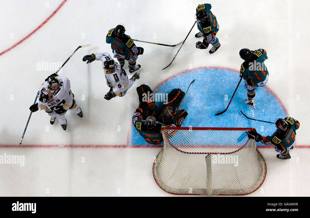 Nottingham' Sean McAslan celebrates with his teammates after scoring ...