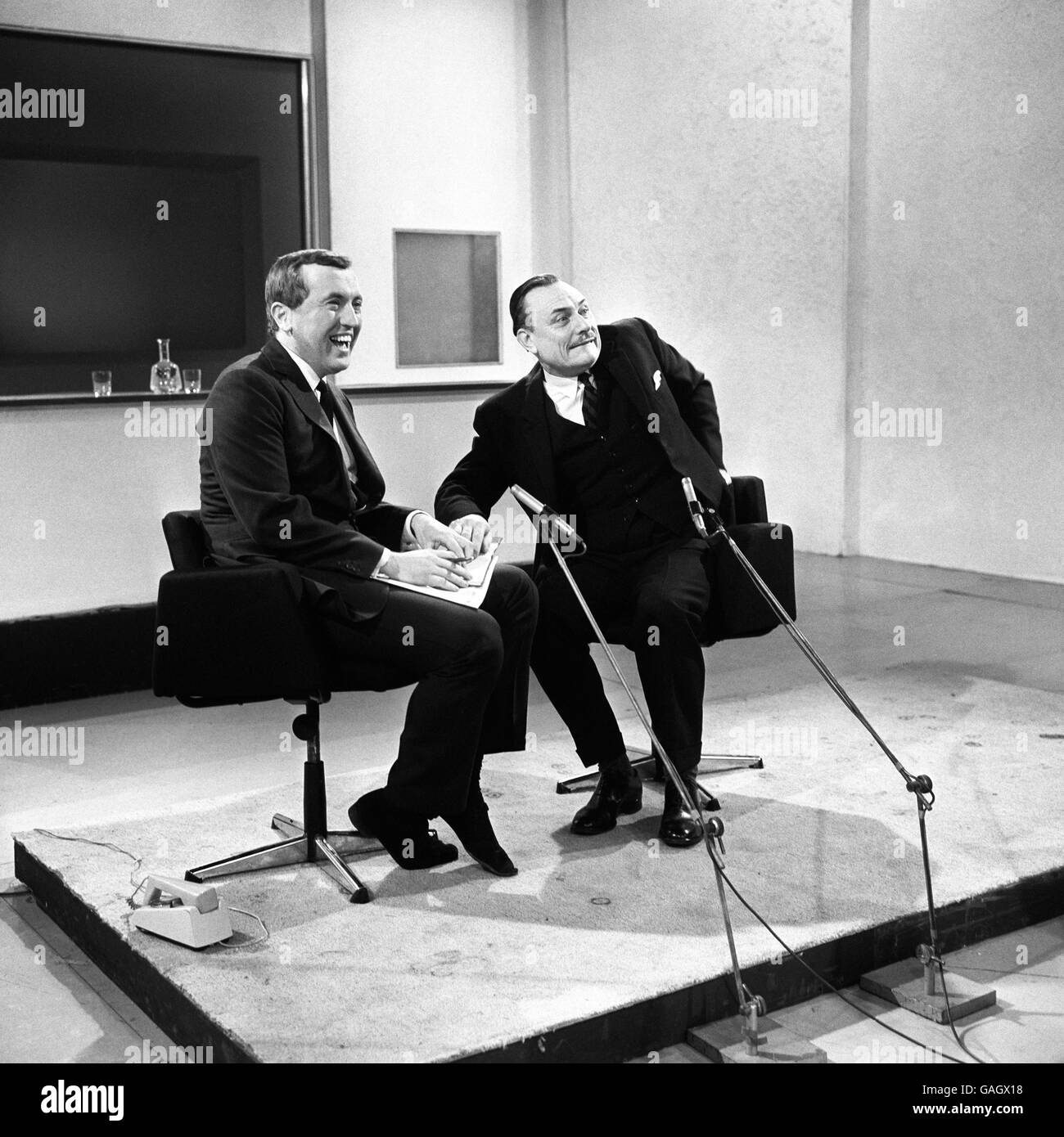 News tv 1960s hi-res stock photography and images - Alamy