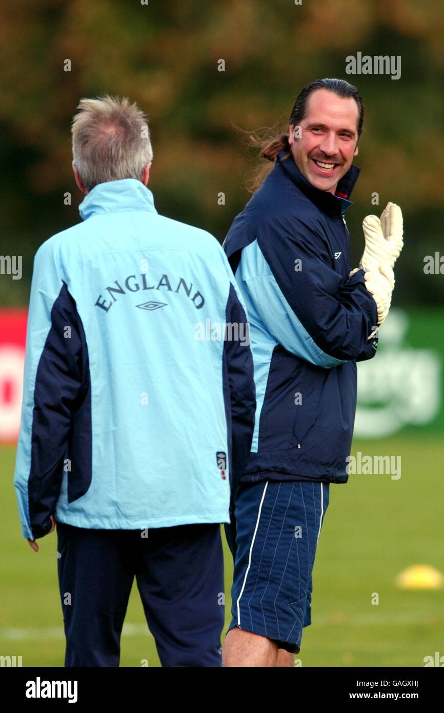 Englands goalkeeper coach hi-res stock photography and images - Alamy