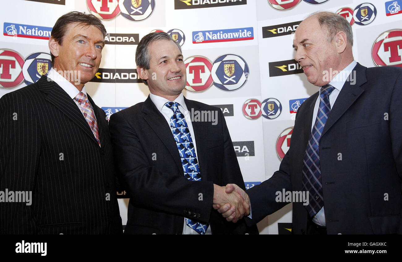 Scottish scotland football half mid length hi-res stock photography and ...