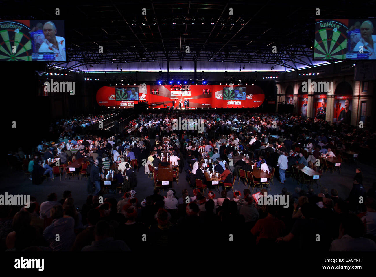 Darts ladbrookes com pdc world darts championship alexandra palace hi ...