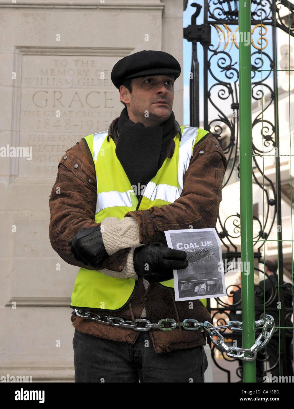 Grace gates lords cricket ground hi-res stock photography and images ...
