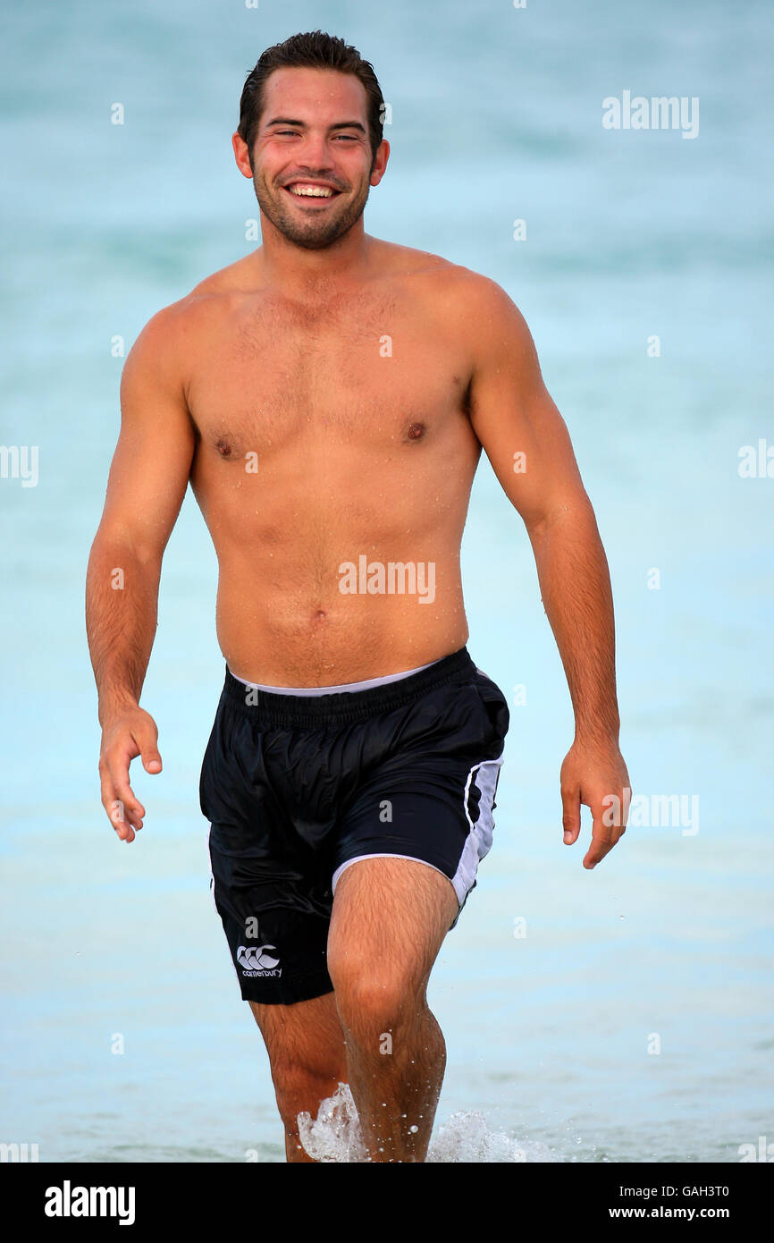 Cricket - James Benning and Adam Hollioake - Perth Stock Photo - Alamy