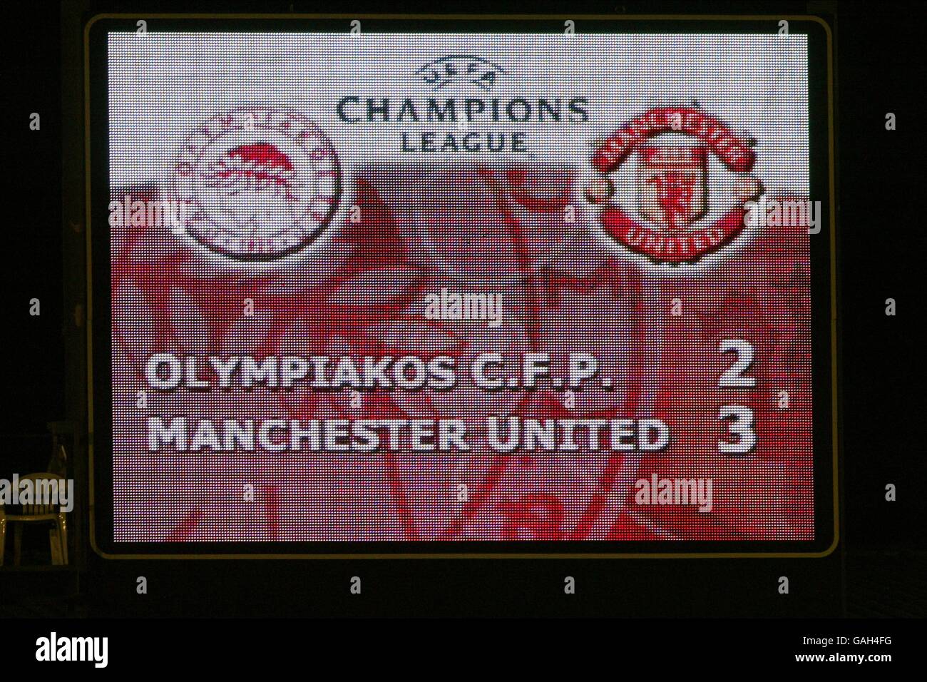Champions league final scoreboard hi-res stock photography and images ...