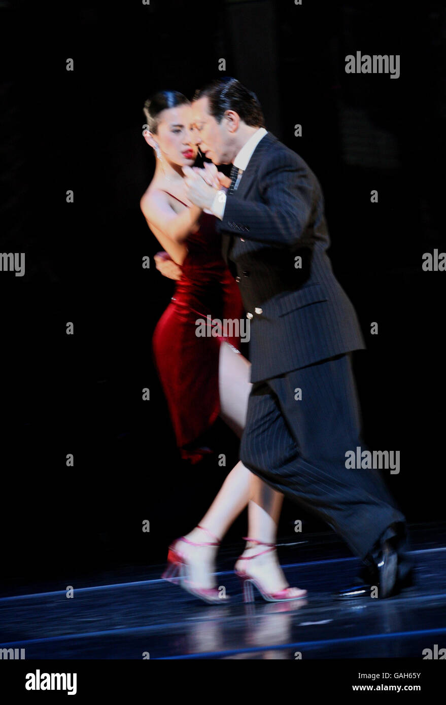 Tango Por Dos photocall - London Stock Photo - Alamy