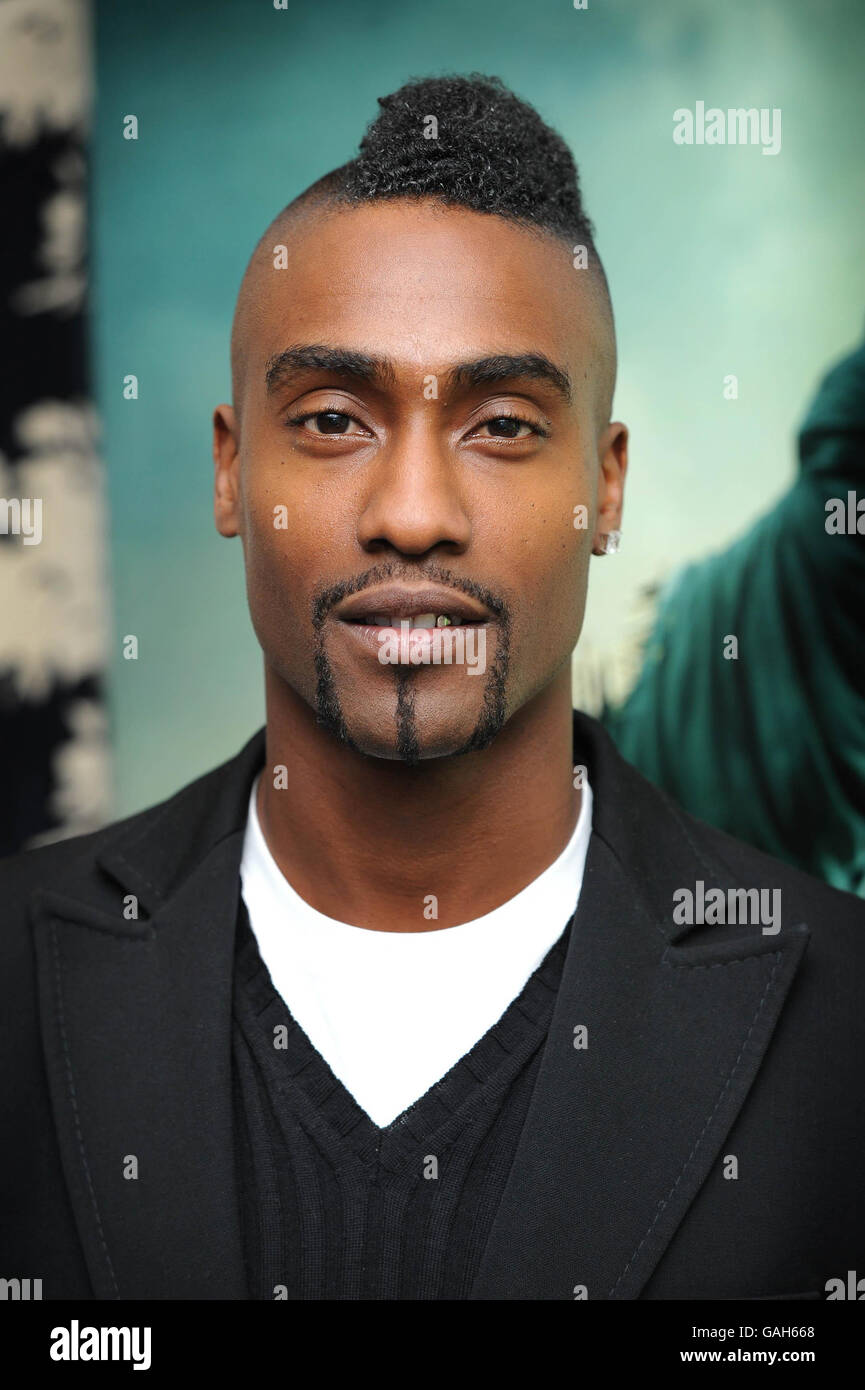 Simon Webbe arrives for a VIP screening of 'Cloverfield'at the Soho ...