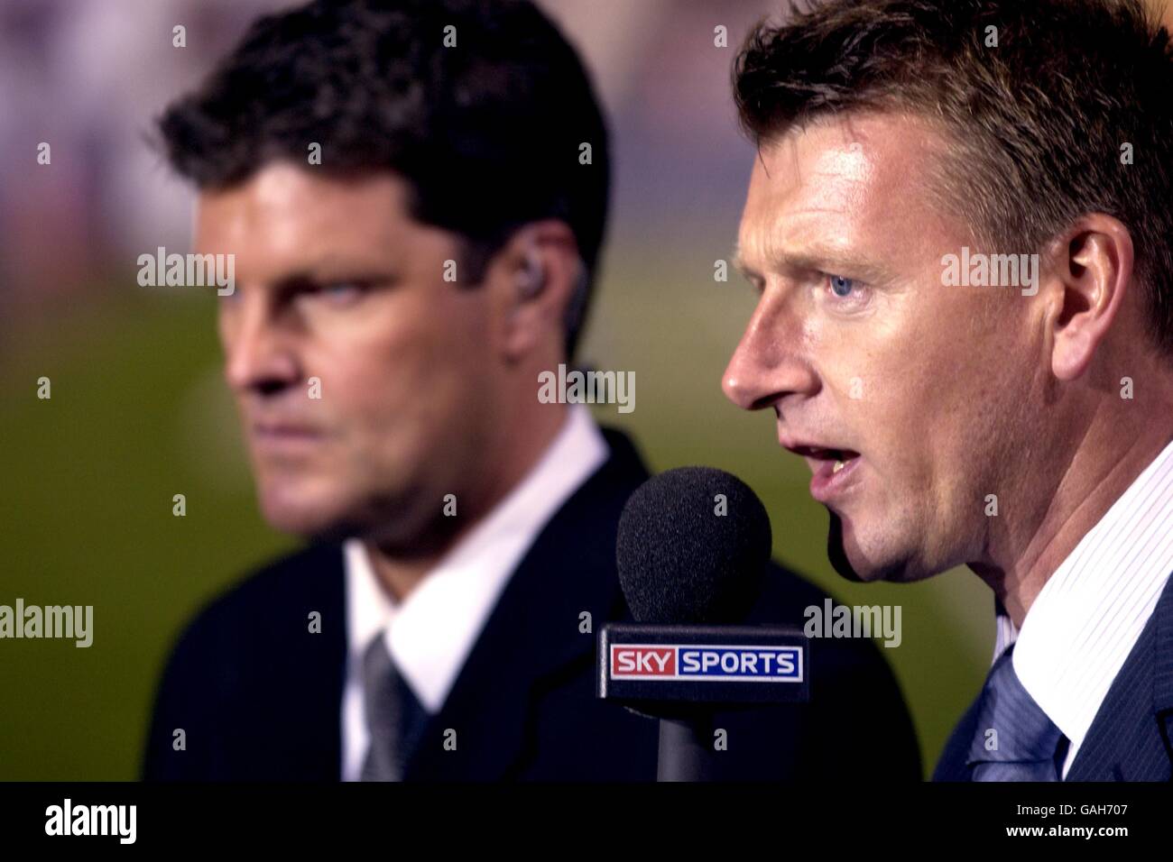 Rob Mccaffrey (l) and Nigel Spackman (r), Sky Sports Presenter Stock ...