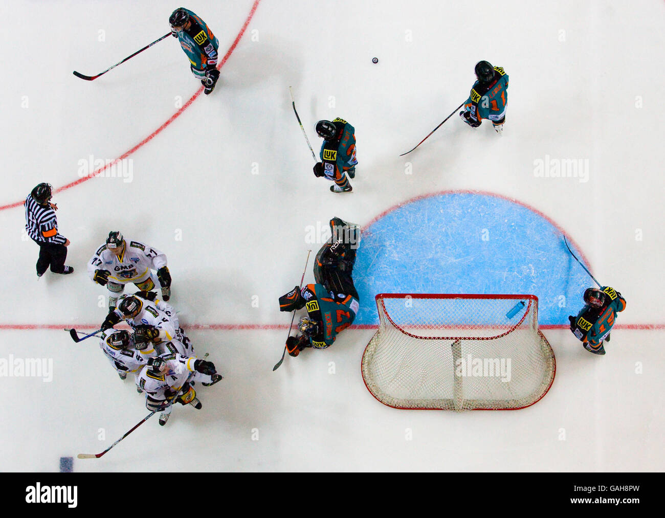 Sheffield steelers v nottingham panthers hi-res stock photography and ...