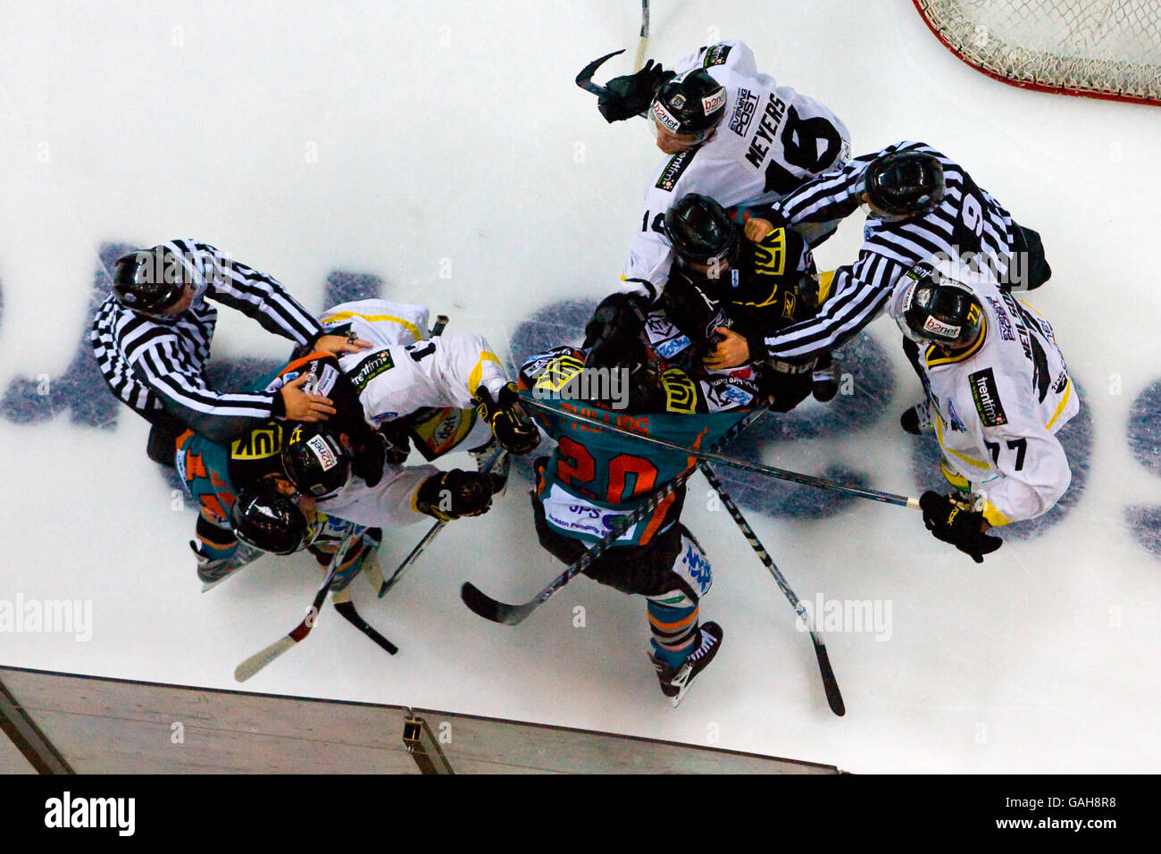 Sheffield steelers v nottingham panthers hi-res stock photography and ...