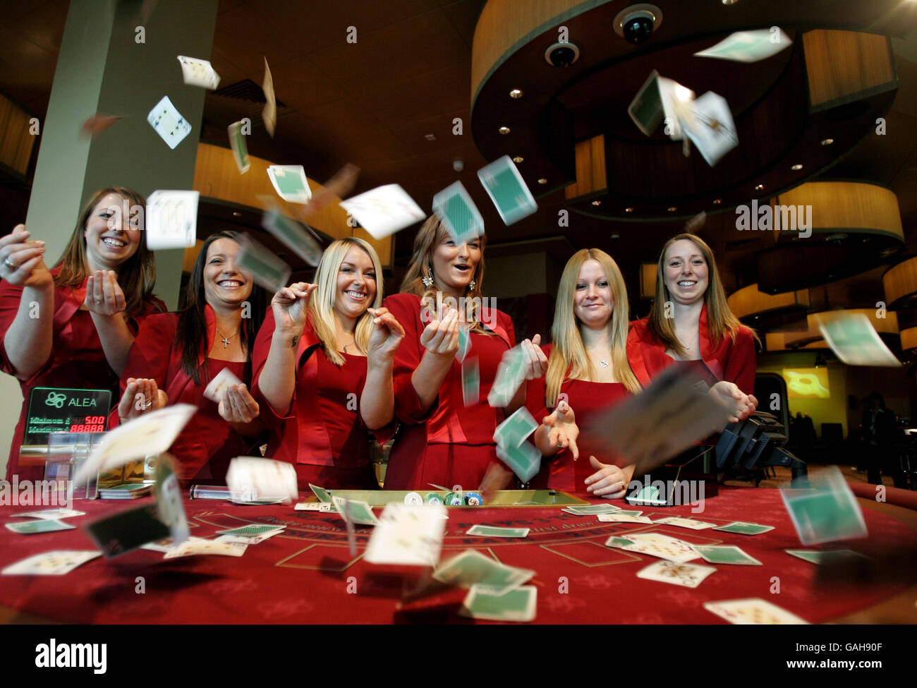Croupiers celebrate the opening of Glasgow's new luxury waterfront ...