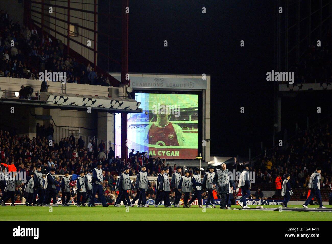 The ballboys walk out onto the pitch hi-res stock photography and ...