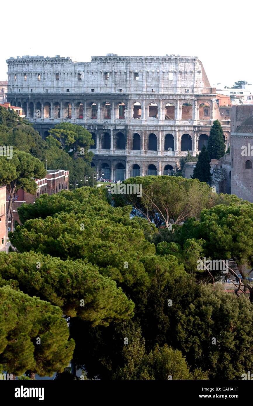 Soccer - UEFA Champions League - Group C - Roma v RC Genk Stock Photo ...