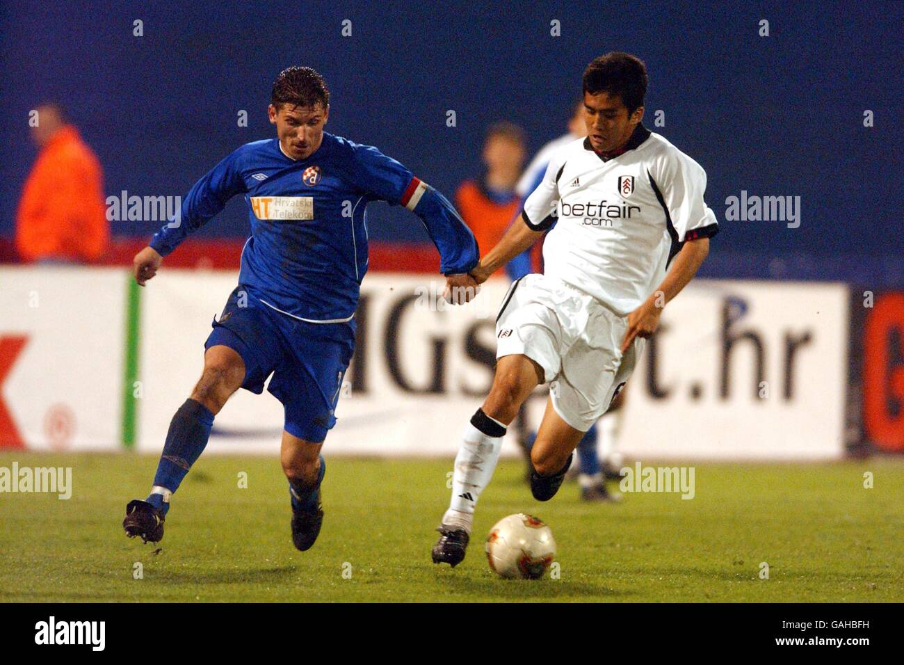 r-l; Fulham's Junichi Inamoto is watched by Dinamo Zagreb's Silvio ...