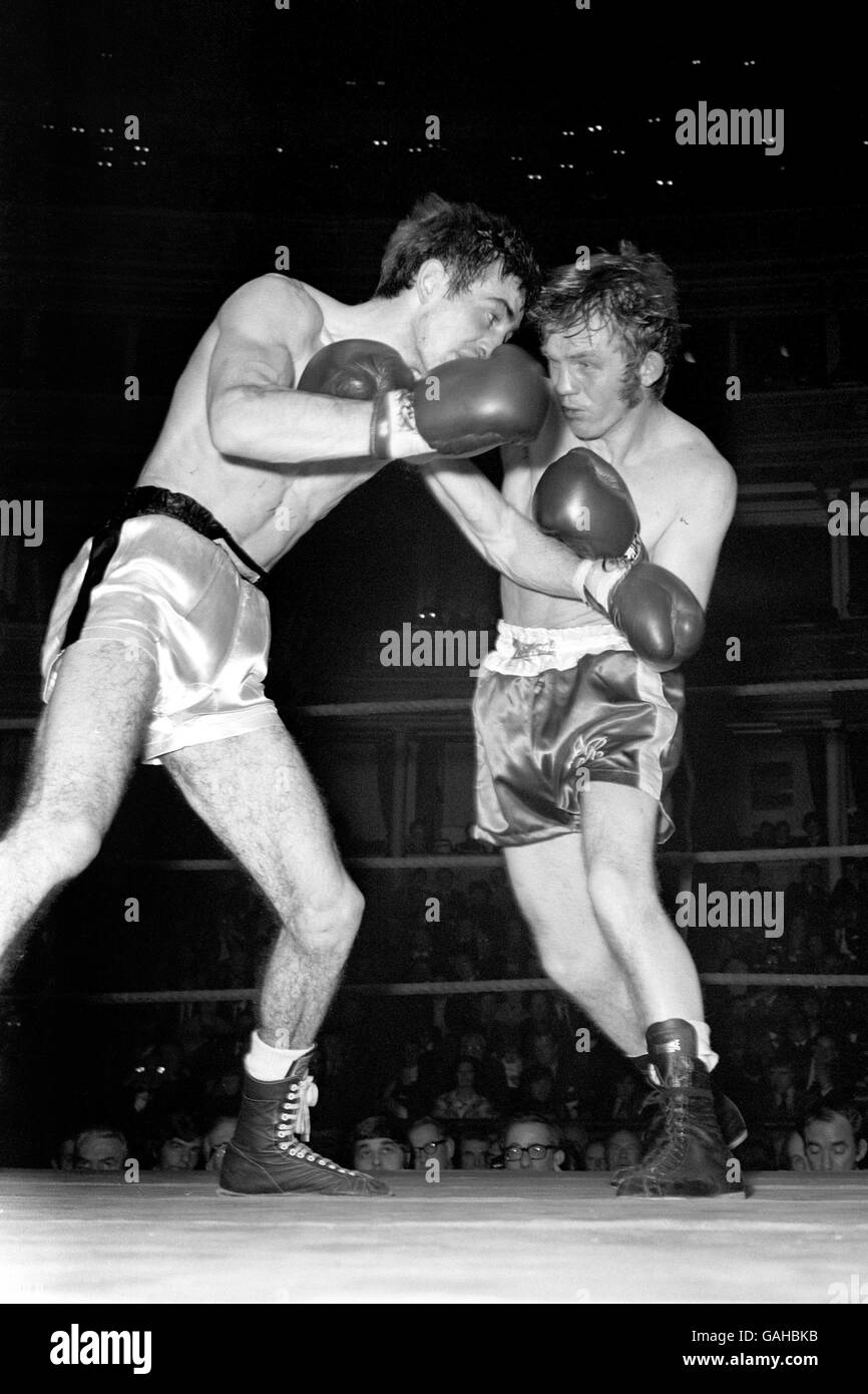 Boxing - Bantamweight - Alan Rudkin v Johnny Clark - Royal Albert Hall ...