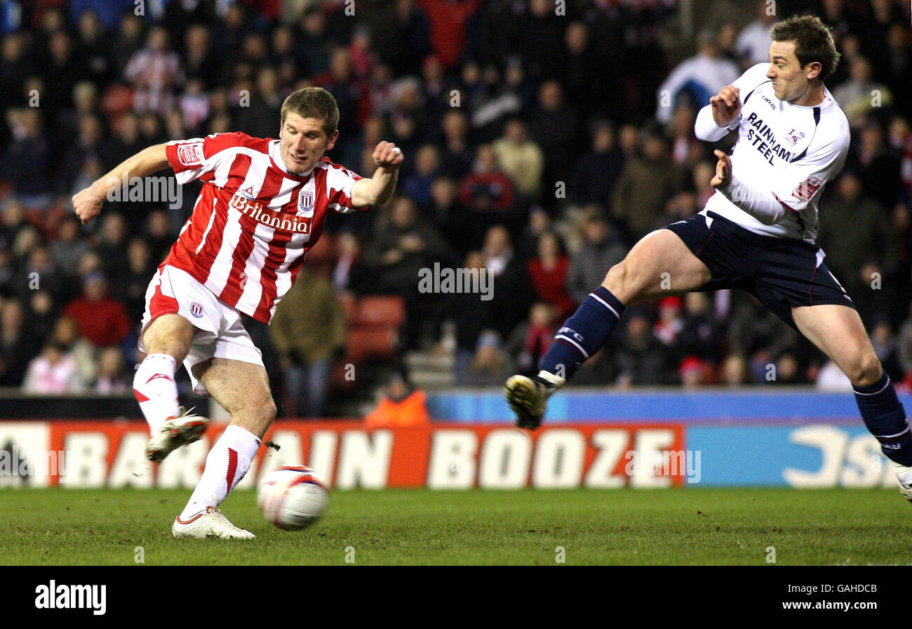Stoke City's Richard Cresswell scores during the Coca-Cola Championship ...