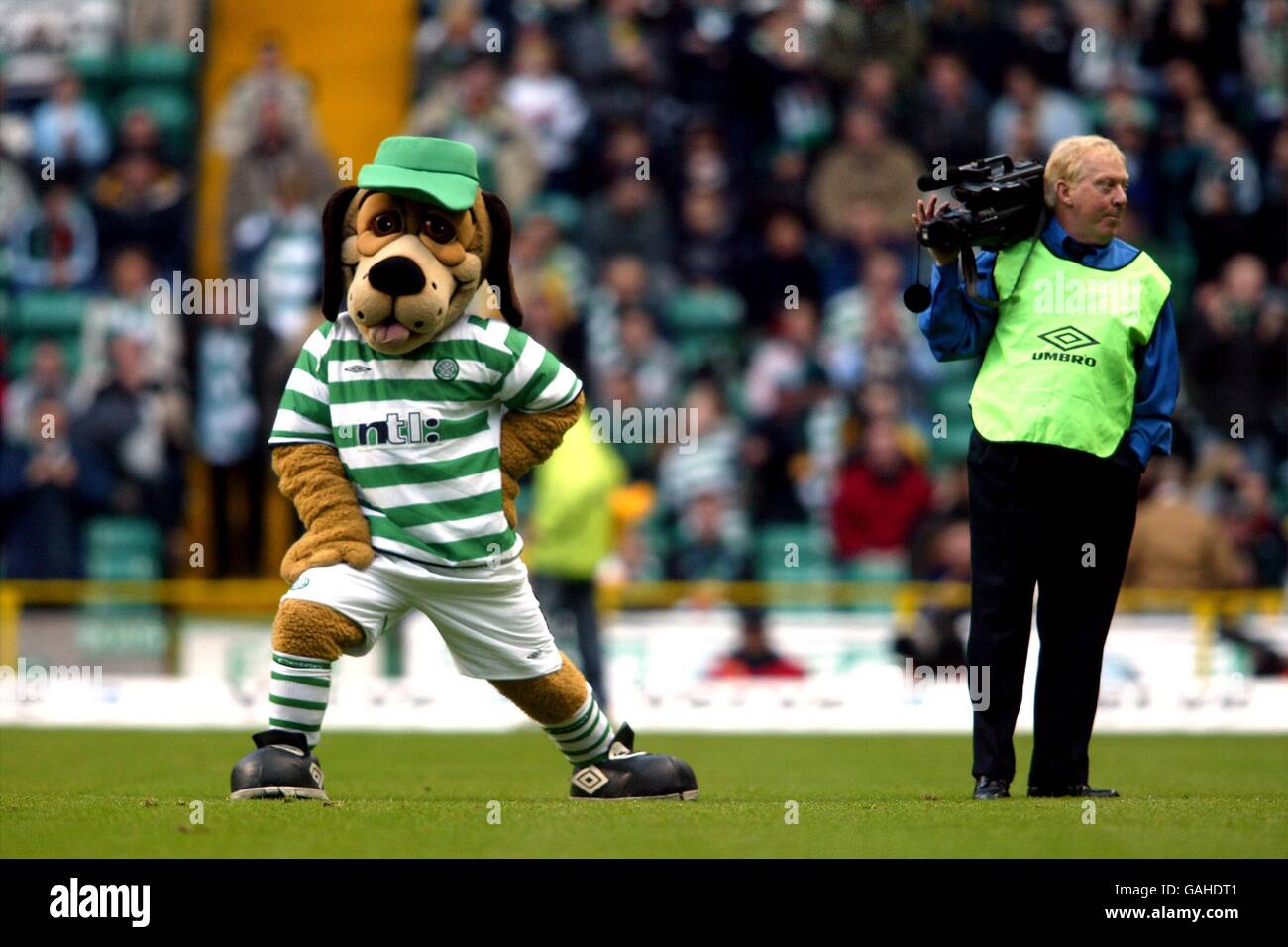 Hoopy the hound hi-res stock photography and images - Alamy