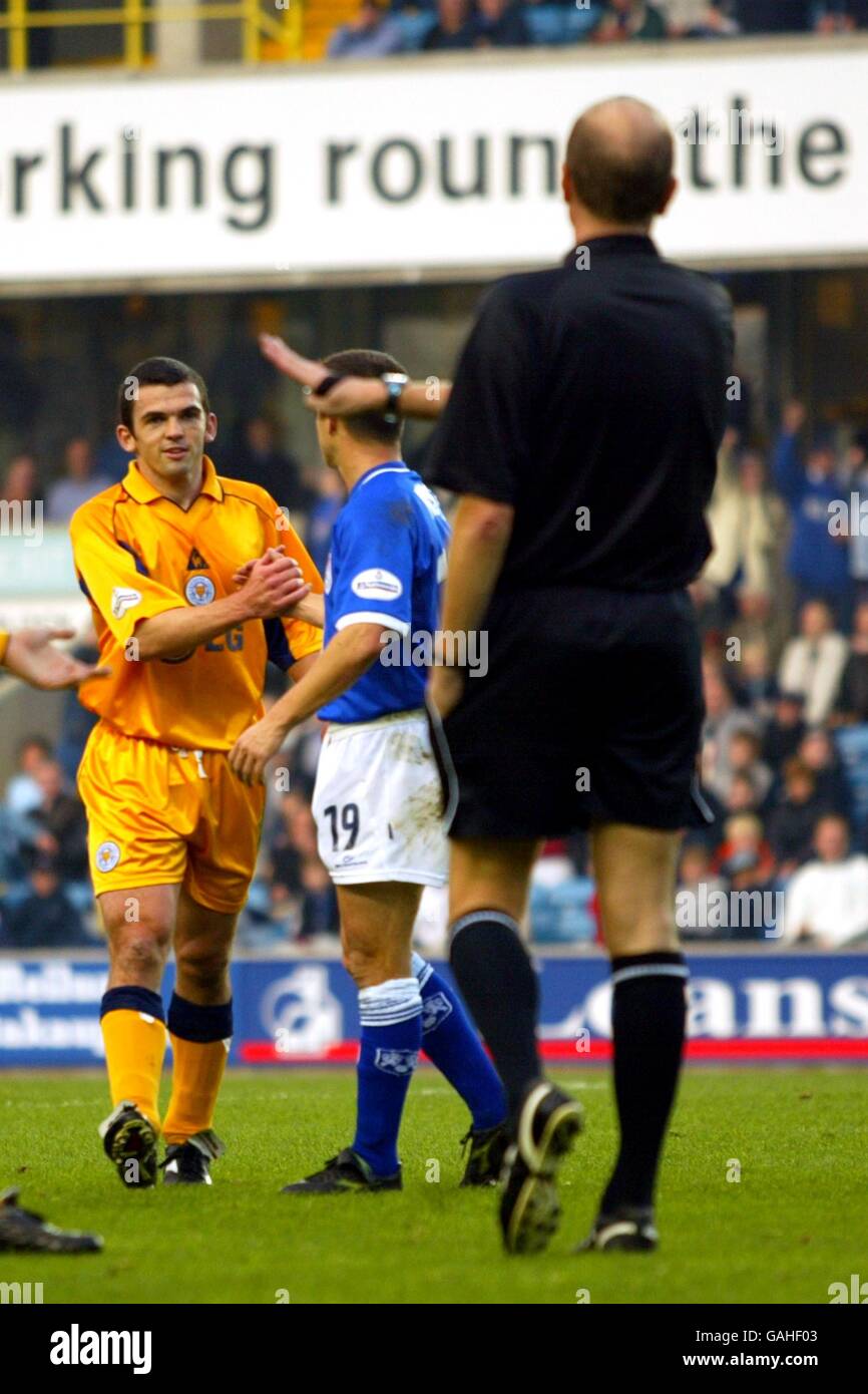 Dennis wise leicester city callum hi-res stock photography and images ...