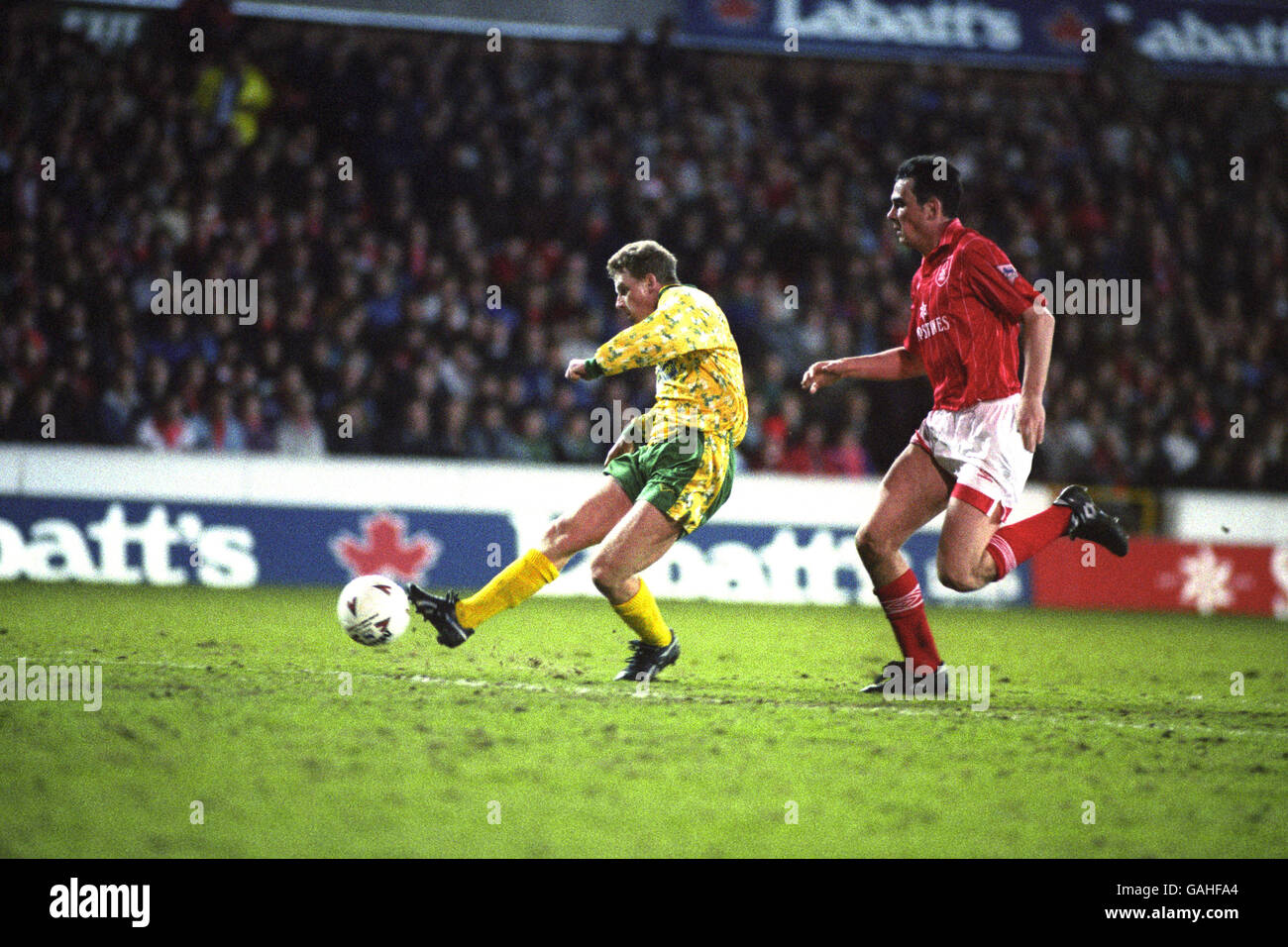 Mark robins nottingham forest hi-res stock photography and images - Alamy