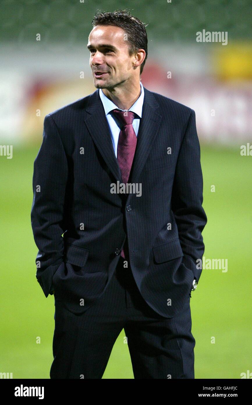 Marc overmars barcelona hi-res stock photography and images - Alamy