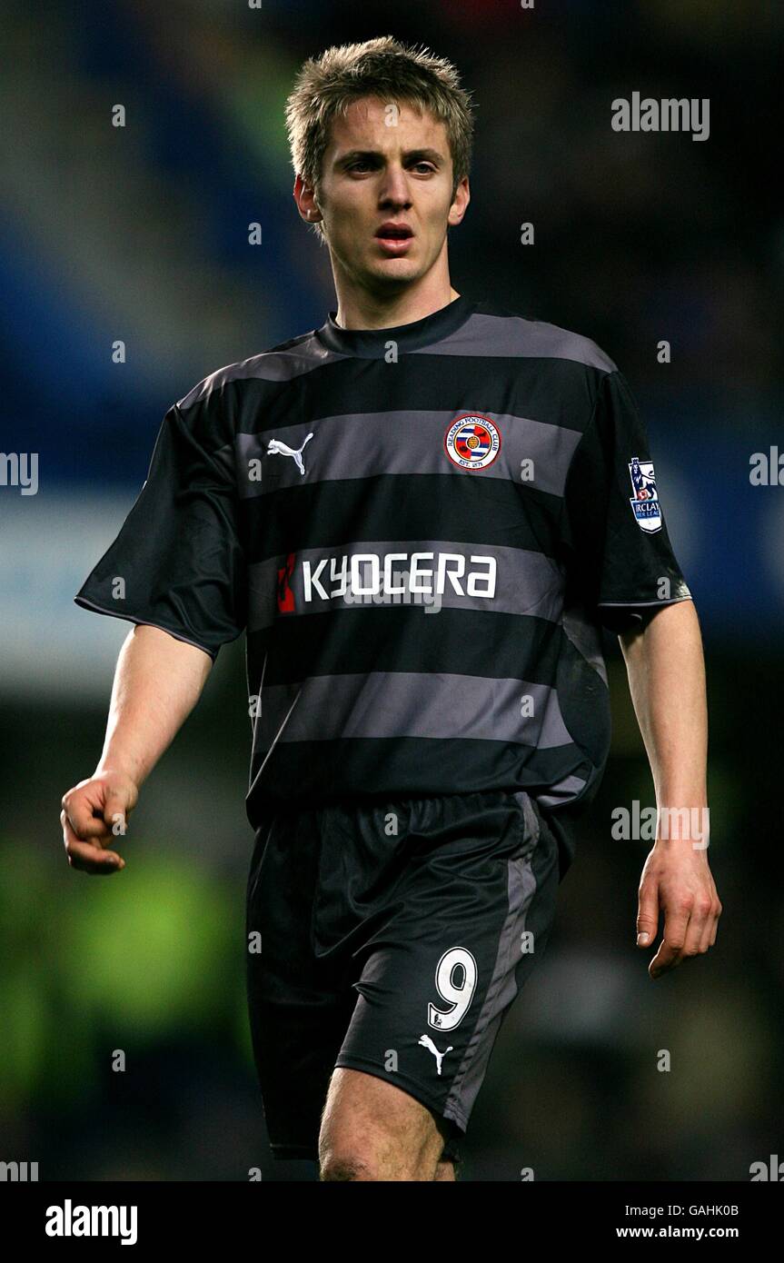 Kevin doyle reading hi-res stock photography and images - Alamy