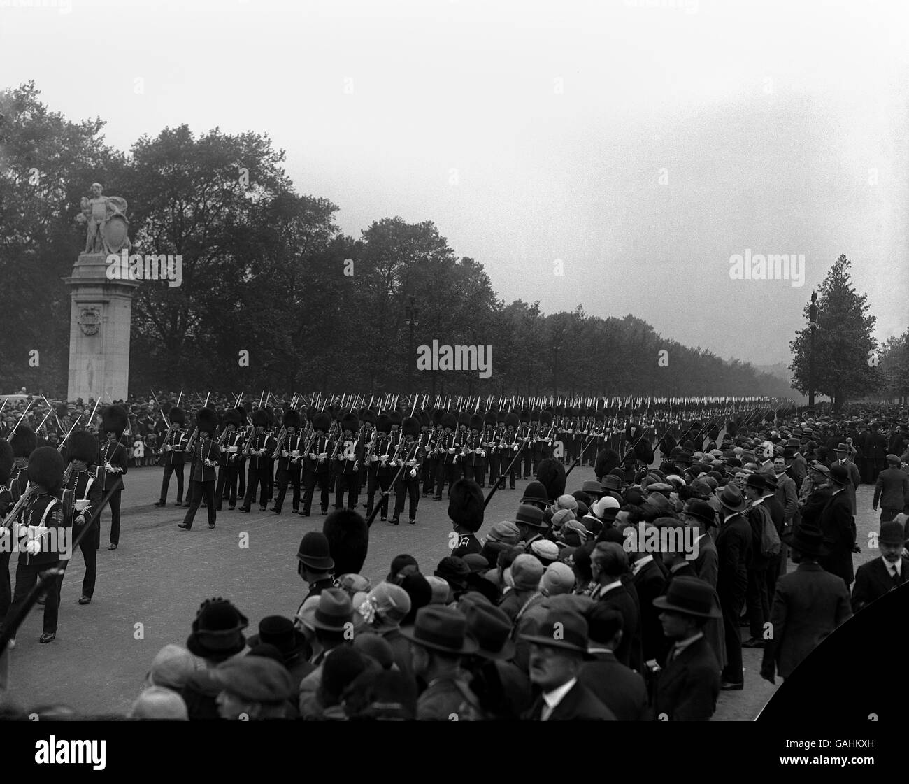 Trooping the colour crowd Black and White Stock Photos & Images - Alamy