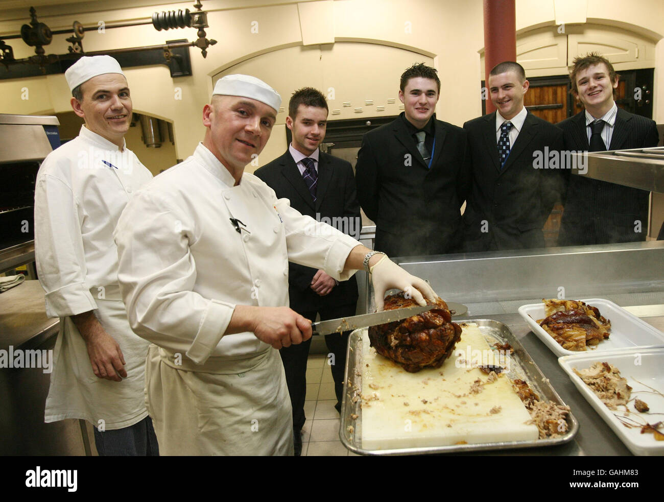 Kitchens buckingham palace hi-res stock photography and images - Alamy